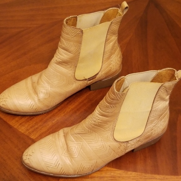 Ming Wang | Shoes | Ming Originals Western Boot Size 38 Aztec Tan ...